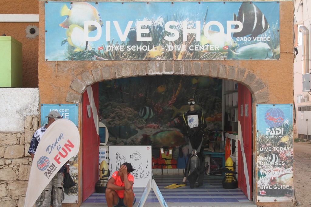Diving the tranquil waters around Cape Verde some fantastic dive sites.